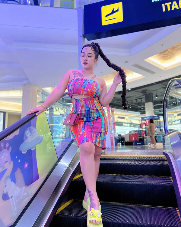 ปุ๊ก Petmanee เปิดวาร์ป เน็ตไอดอล สาวอวบ 500 cc การันตีความแซ่บ